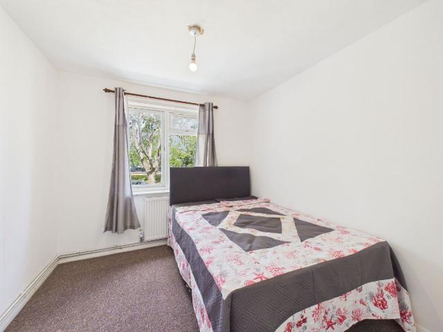 Room 2, Pegasus Road OX4, Room to rent, £700 pcm | PrimeLocation