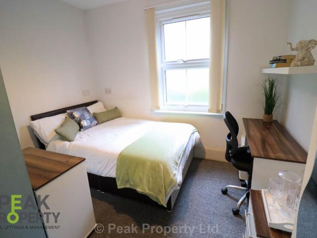 Room 2, Weston Road, Southend On Sea SS1, Room to rent, £520 pcm | PrimeLocation