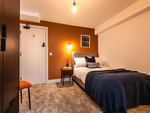 Room 2, Upper Boundary DE22, Studio to rent, £800 pcm | PrimeLocation