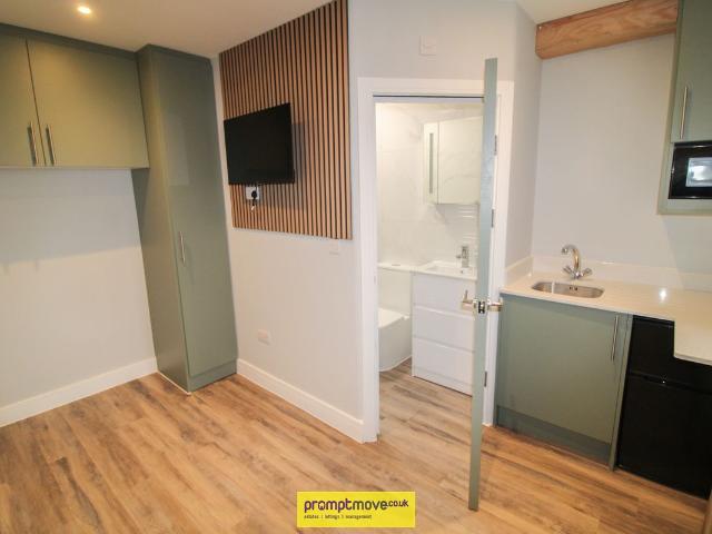 Room 3, 25 Richmond Hill Luton LU2, Room to rent, £550 pcm | PrimeLocation