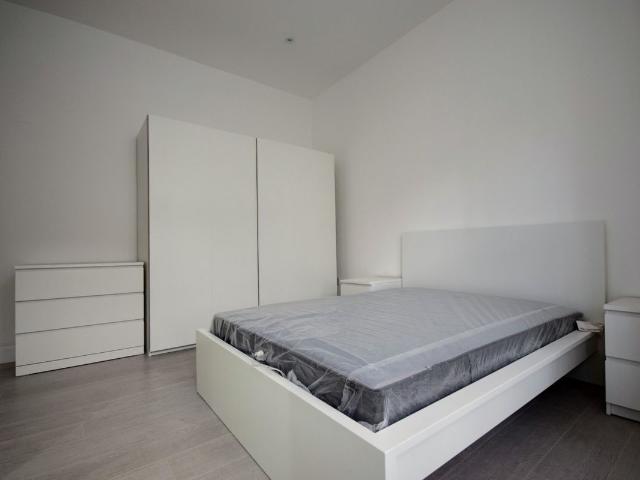 Room 3, 7 Howard Road NW2, Room to rent, £900 pcm | PrimeLocation