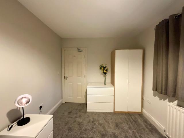 Room 3, Beckett Road, DN2