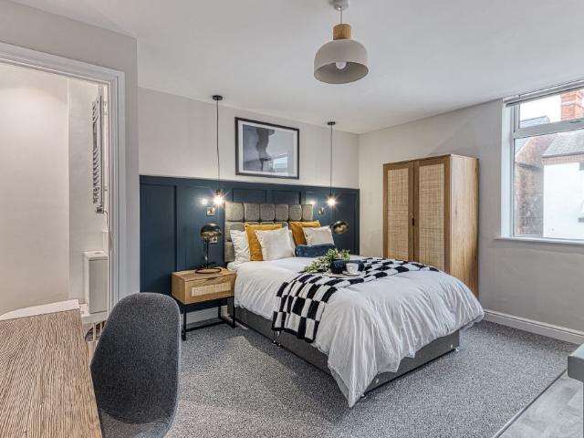 Room 3, Bennett Street NG10, Studio to rent, £700 pcm | PrimeLocation