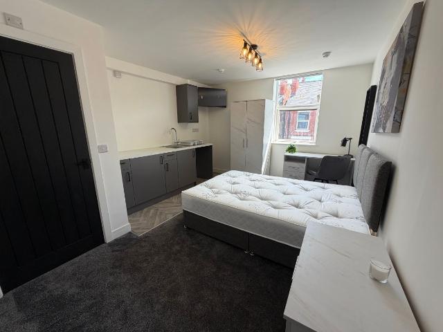 Room 3, Davenport Road DE24, Studio to rent, £750 pcm | PrimeLocation