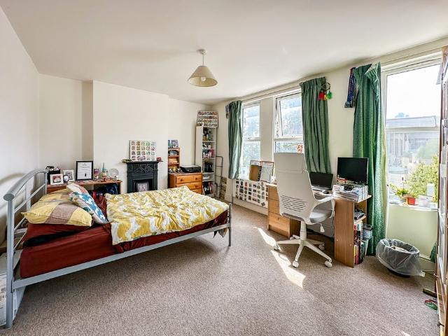 Room 3, Devonshire Road, Cambridge