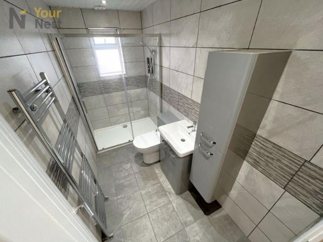 Room 3, Fountain Street, Morley, Leeds, LS27 0PX