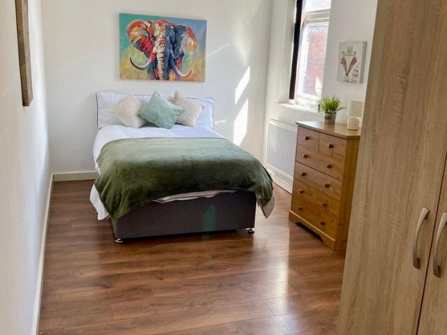 Room 3 – Fosse Road North, LE3 5ET