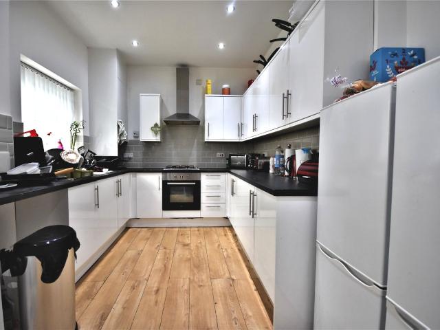 Room 3 Of 6, Clara Street, Coventry CV2, Room to rent, £450 pcm | PrimeLocation