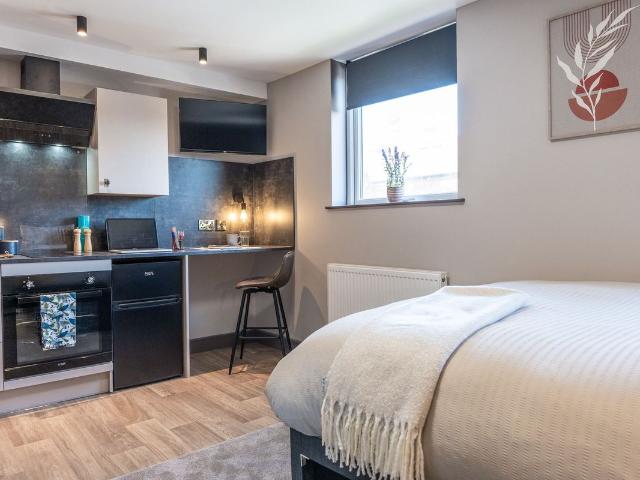Room 3, Salisbury Street DE23, Studio to rent, £725 pcm | PrimeLocation