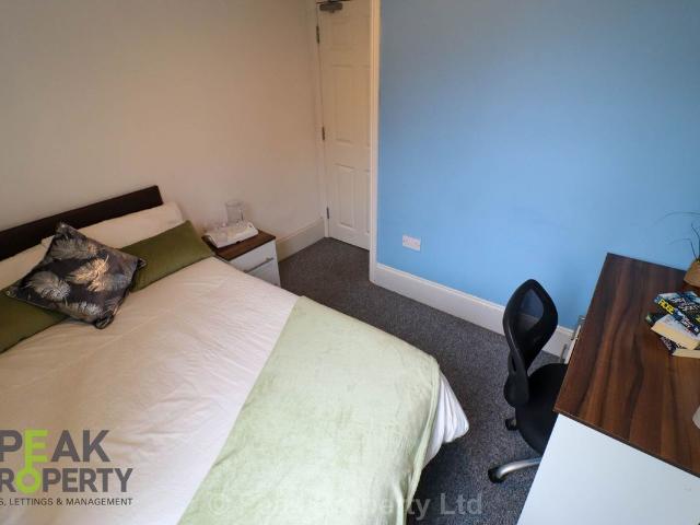 Room 3, Weston Road, Southend On Sea SS1, Room to rent, £520 pcm | PrimeLocation