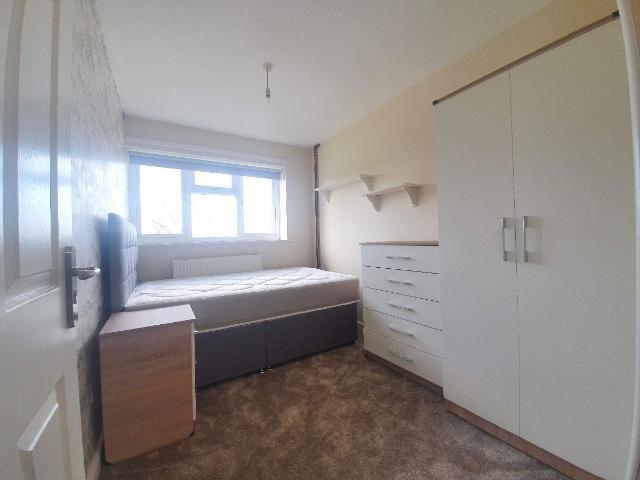Room 3, Whernside Way NN5, Room to rent, £475 pcm | PrimeLocation
