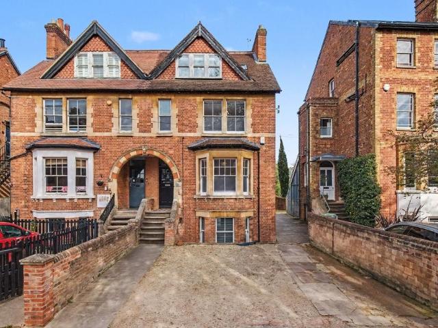 Room 4 1 bed in a house share to rent £1,550 pcm £358 pw