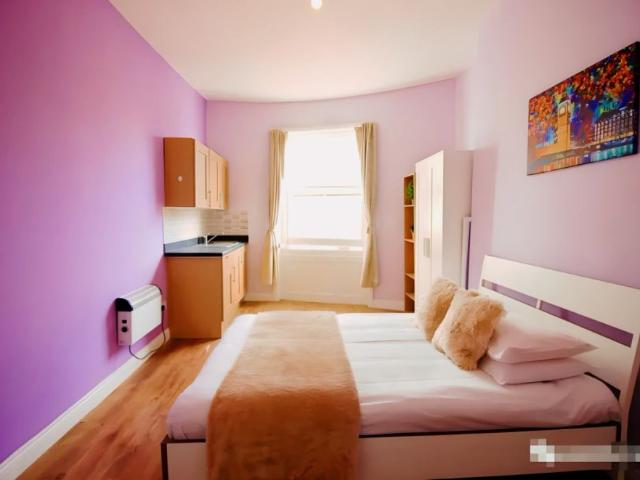 Room 4