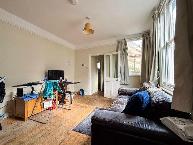 Room 4, Cockburn Street