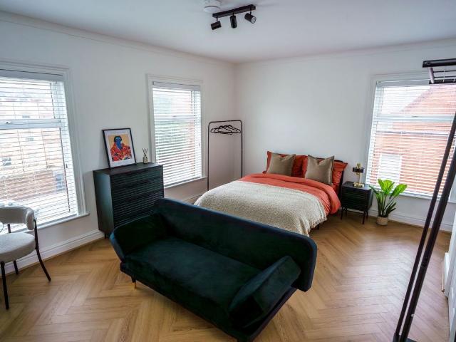 Room 4, Aigburth Road L17, Room to rent, £850 pcm | PrimeLocation