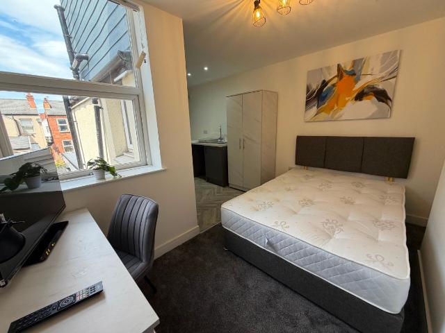 Room 4, Davenport Road DE24, Studio to rent, £750 pcm | PrimeLocation
