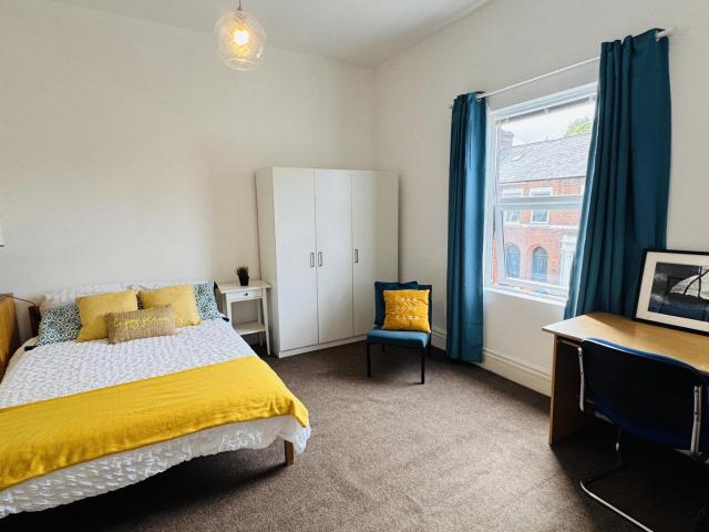 Room 4 for rent in 54 Bouverie Street, Chester