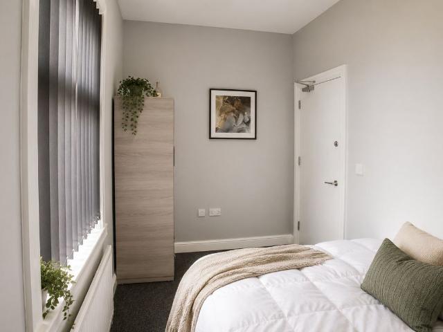 Room 4, Fielding Street, Stoke On Trent ST4, Room to rent, £445 pcm | PrimeLocation