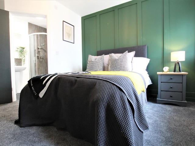 Room 4, Kenilworth Drive, Ilkeston, Derby DE7, Room to rent, £600 pcm | PrimeLocation