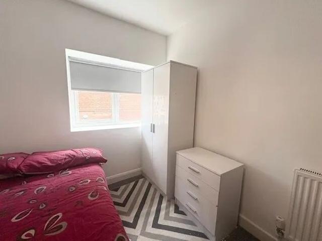 Room 4, Halliwell Road BL1