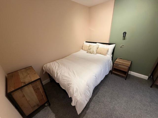 Room 4, Neale Street NG10, Room to rent, £475 pcm | PrimeLocation