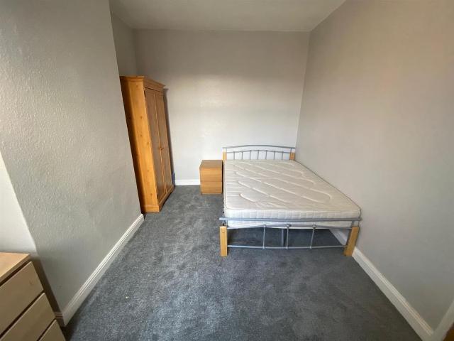 Room 4, Sovereign Road, Earlsdon, Coventry CV5, Room to rent, £455 pcm | PrimeLocation