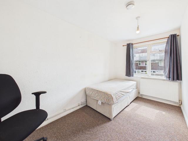 Room 4, Pegasus Road OX4, Room to rent, £700 pcm | PrimeLocation
