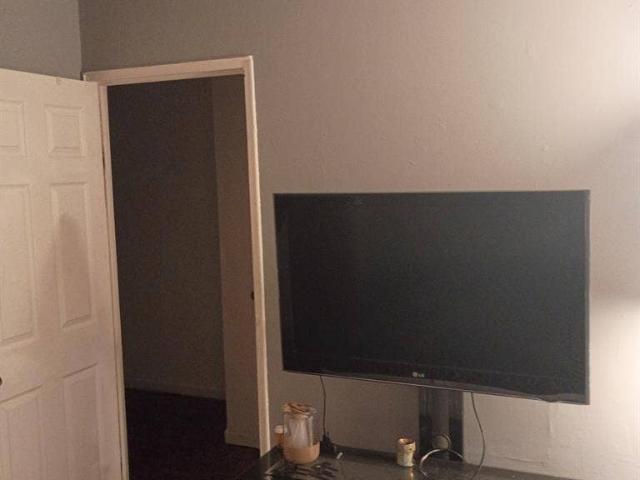 ROOM 4 RENT