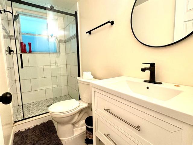 ROOM 4 RENT