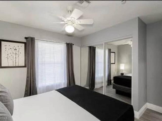 Room 4 rent with Pool and Spa