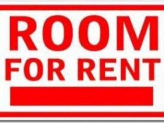 Room 4 rent available sep 1st