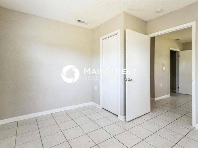 Room 4 rent, must be pet friendly