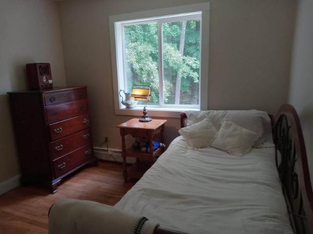 ROOM 4 RENT ONLY $1,100mo Danbury CT