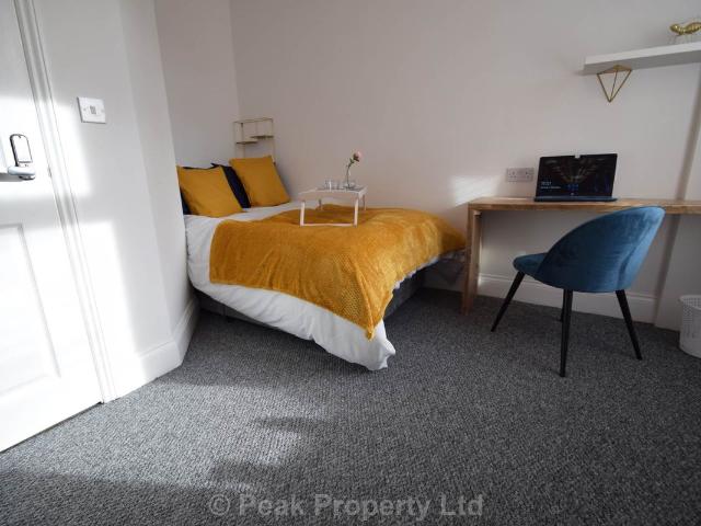 Room 4 Westborough Road, Westcliff On Sea SS0, Room to rent, £560 pcm | PrimeLocation