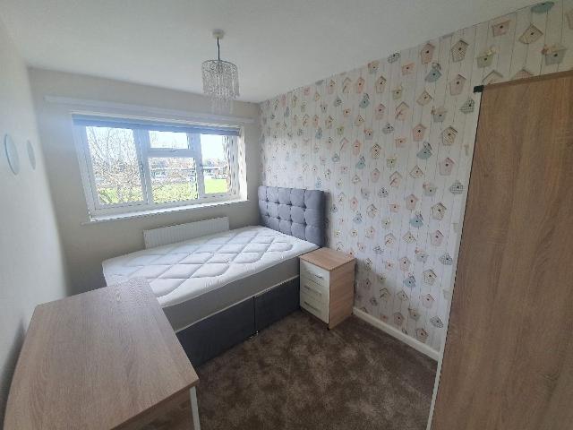 Room 4, Whernside Way NN5, Room to rent, £475 pcm | PrimeLocation