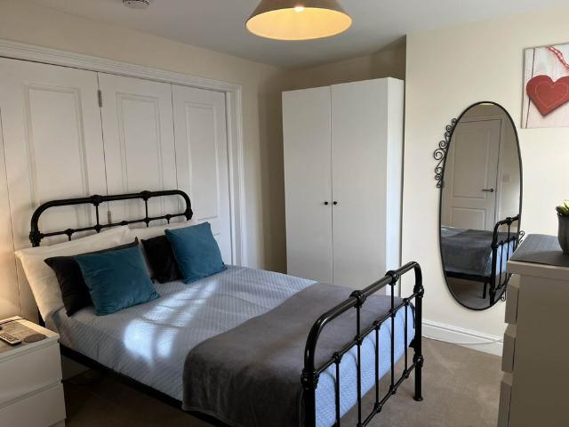 Room 4, Willowbrook, Great George Street, Godalming