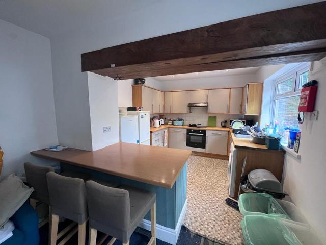 room 54 Vivian Road, Swansea