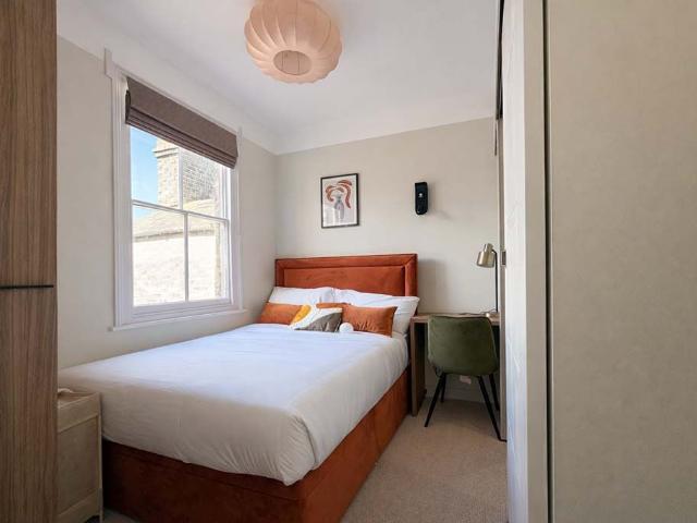 Room 5, 14 Trafalgar Street, Cambridge CB4, 1 bed terraced house to rent, £1,150 pcm | PrimeLocation