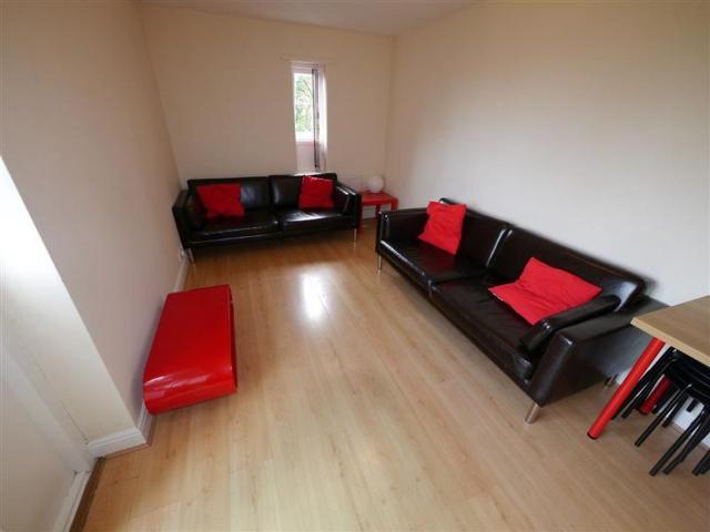Room 5, 1 Victoria Street LS3, 1 bed flat to rent, £400 pcm | PrimeLocation