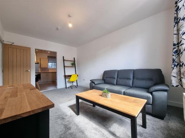 Room 5, 223 Chesterton Road, Cambridge CB4, Room to rent, £850 pcm | PrimeLocation