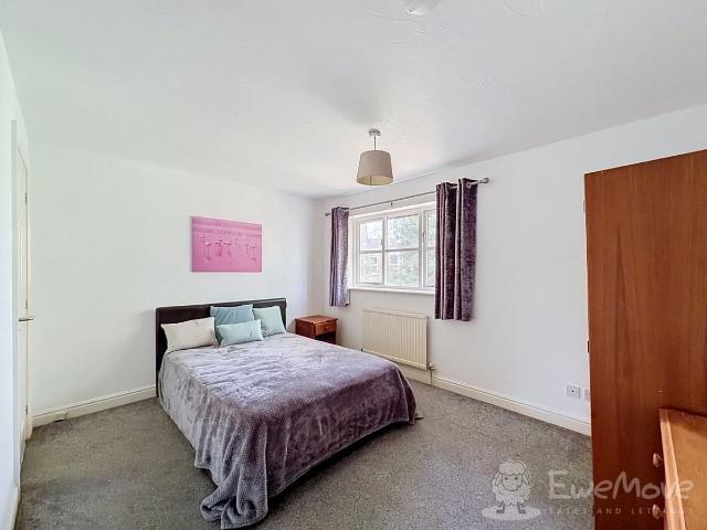 Room 5, 52 Turnpike Close WR2, Room to rent, £625 pcm | PrimeLocation