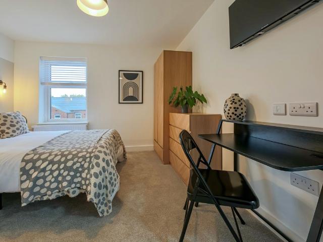 Room 5 At 11 Ridgway Street, Crewe CW1, 6 bed terraced house to rent, £625 pcm | PrimeLocation
