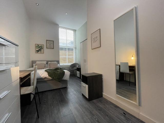 Room 5, Ft 3, 21 Priestgate, Peterborough PE1, Room to rent, £600 pcm | PrimeLocation