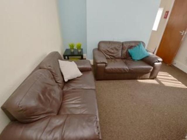 ROOM 5 Henry Road, West Bridgford, NG2