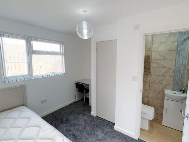 Room 5 of 5, Humber Avenue, Coventry, CV1 2AT