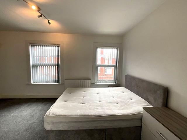 Room 5, Mansfield Road, Doncaster