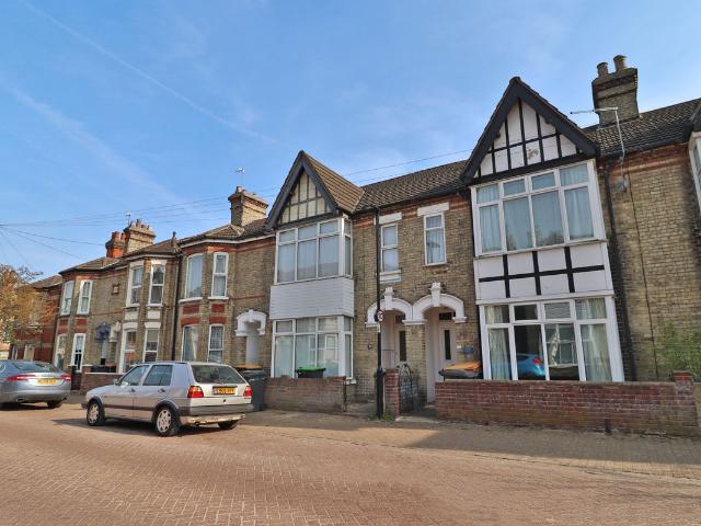 Room 5 Stanley Street, Bedford MK41, Room to rent, £550 pcm | PrimeLocation