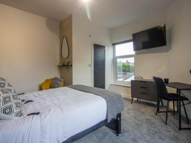 Room 6 44 Chilwell Road, Beeston, Nottingham NG9, 1 bed terraced house to rent, £695 pcm | PrimeLocation
