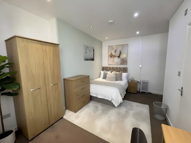 Room 6, Aldermans Drive, Peterborough PE3, Room to rent, £600 pcm | PrimeLocation