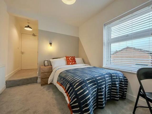 Room 6 At 11 Ridgway Street, Crewe CW1, 6 bed terraced house to rent, £640 pcm | PrimeLocation